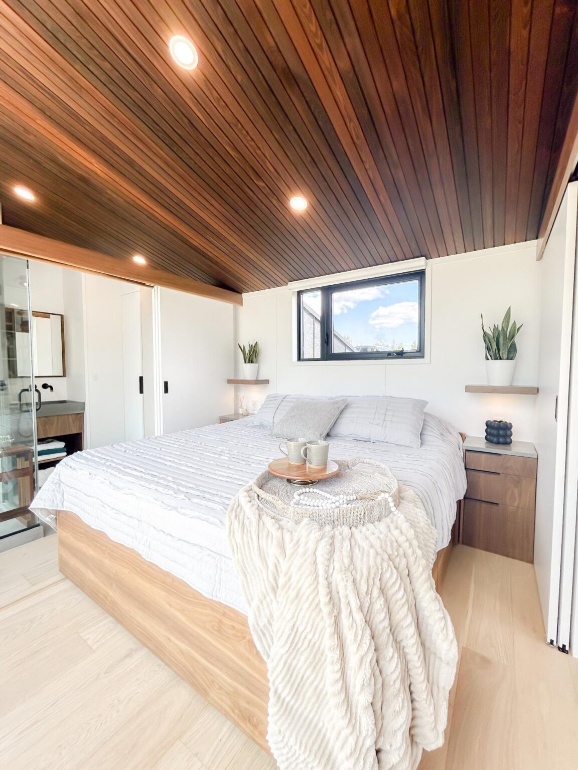 Refuge Bay Halcyon Stay by Fritz Tiny Homes - Tiny Living